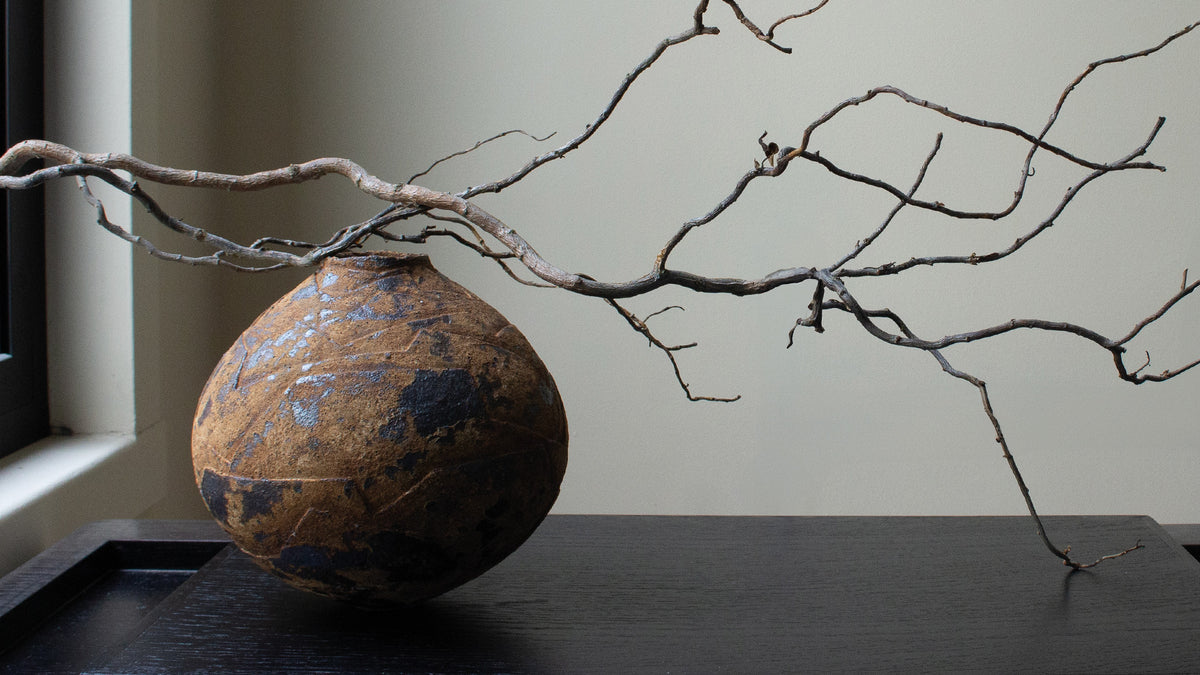 Japanese Ceramic Vases: Symbolism and Usage